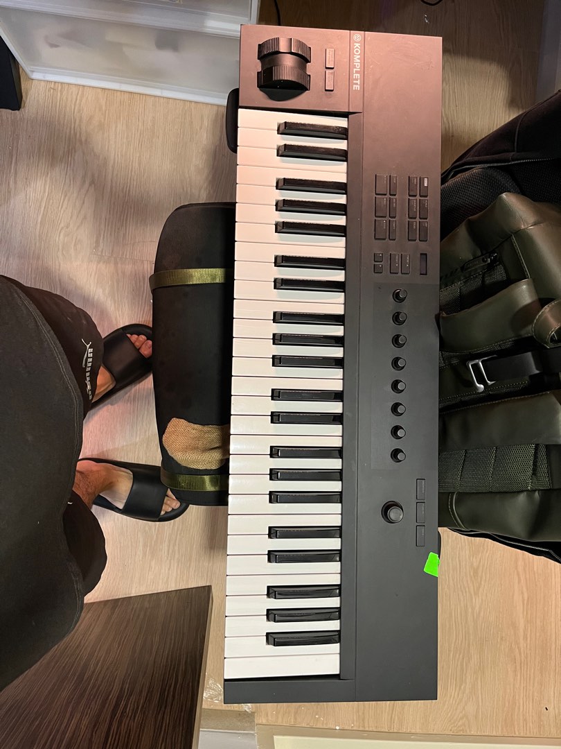 komplete control A49, Hobbies & Toys, Music & Media, Musical ...