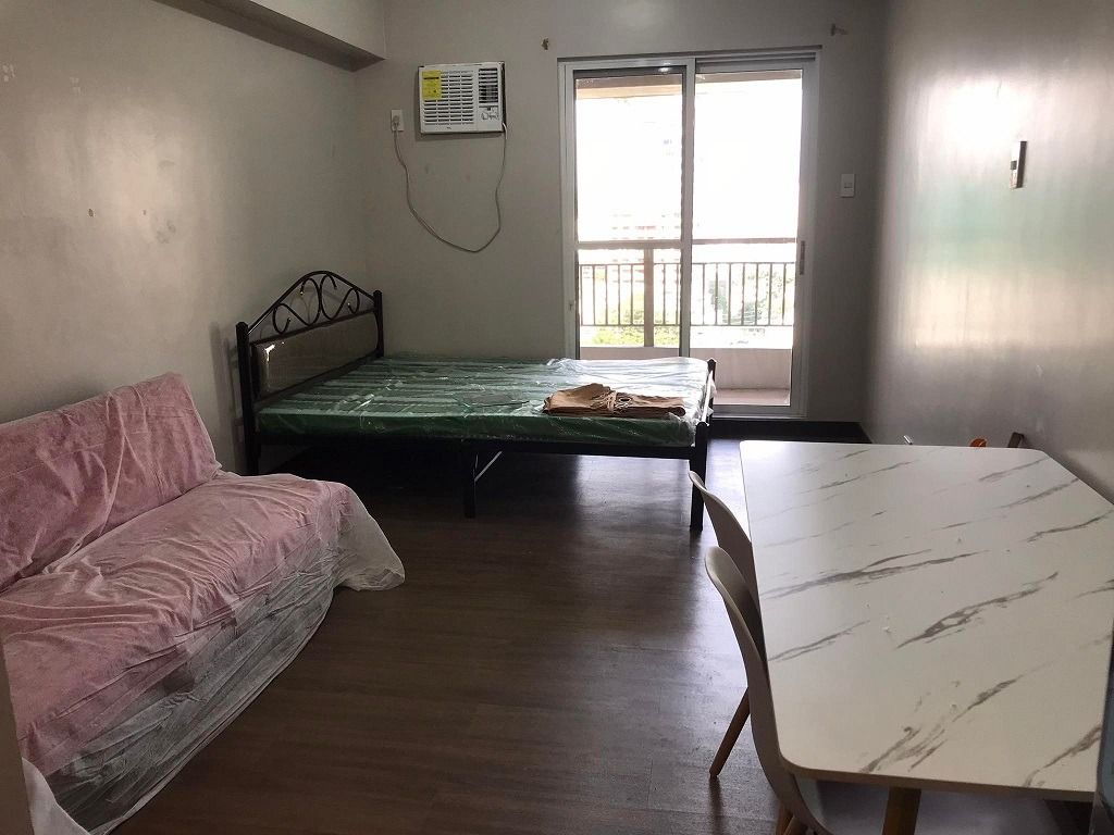 Le Verti Studio with balcony for sale in Taft Ave. Pasay, Property, For ...