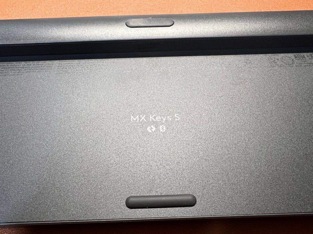 Logitech MX Keys S + Logitech Wrist Rest, Computers & Tech, Parts ...