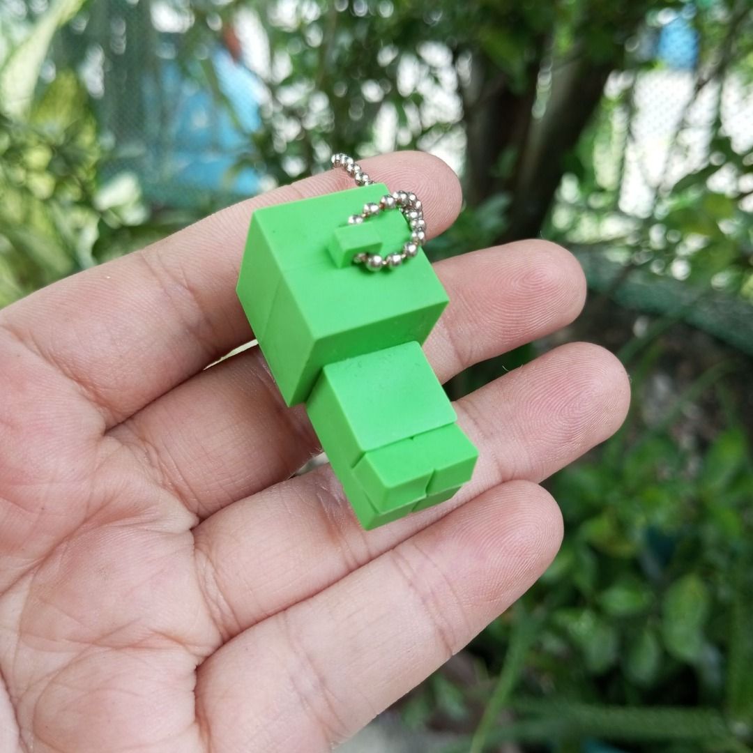 Minecraft Enchanted Creeper Mascot Keychain, Hobbies & Toys, Toys ...