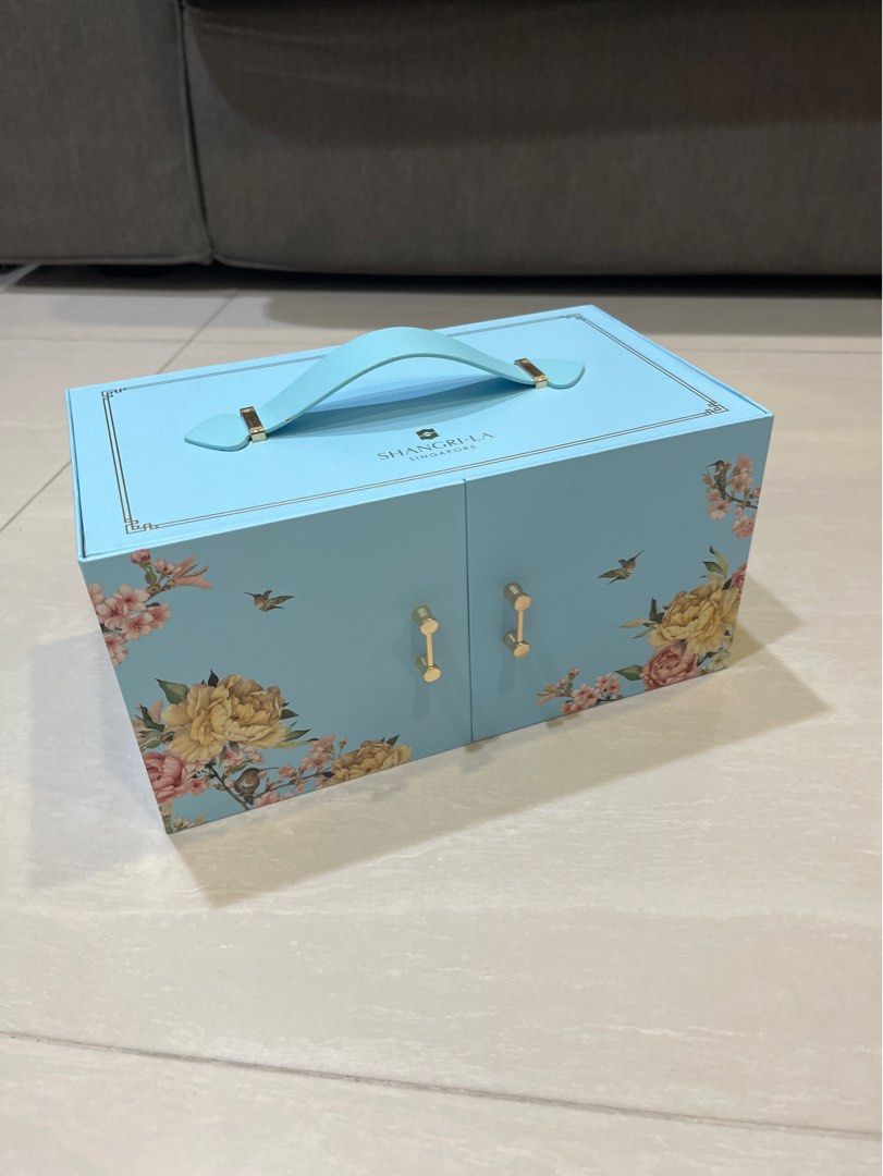 Mooncake box, Furniture & Home Living, Home Improvement & Organisation ...