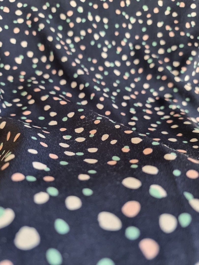 Navy blue spotted top with Puffy sleeves, Women's Fashion, Tops ...