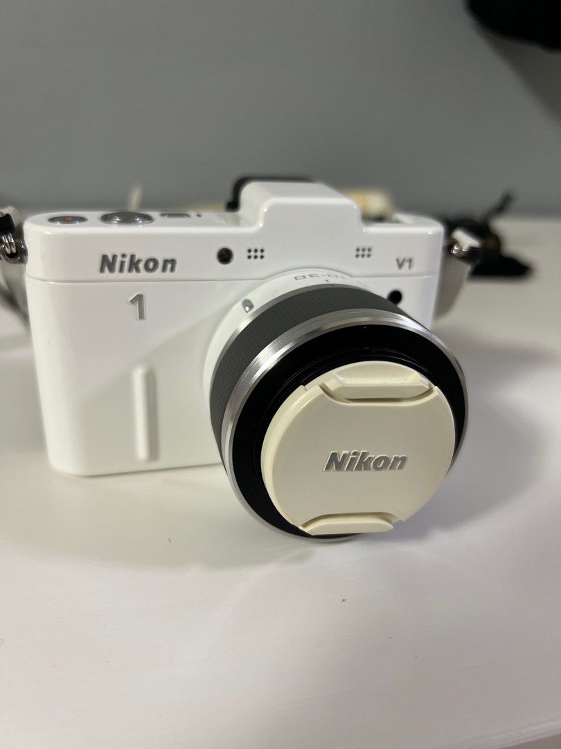 Nikon V1 White Camera, Photography, Cameras on Carousell
