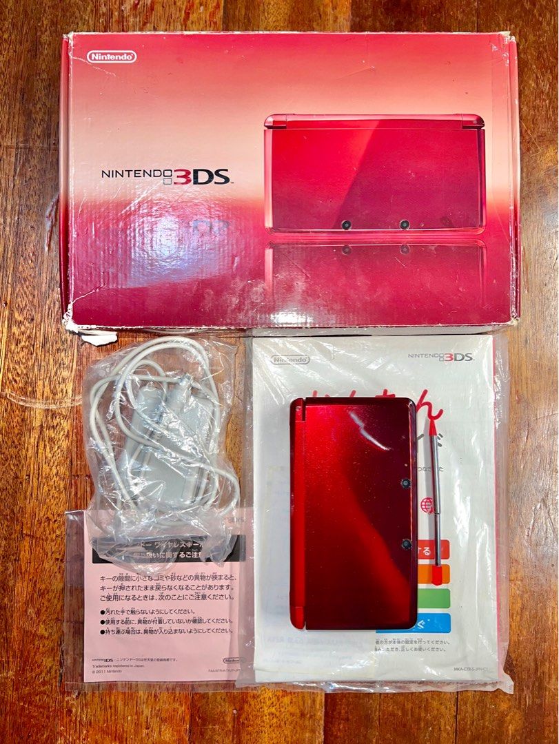 Nintendo 3DS Flame/Flare Red with games 32GB, Video Gaming, Video Game ...