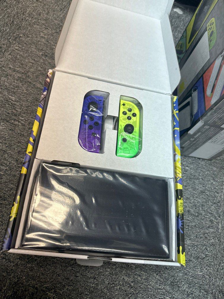 Nintendo switch Splatoon edition, Video Gaming, Video Game Consoles ...