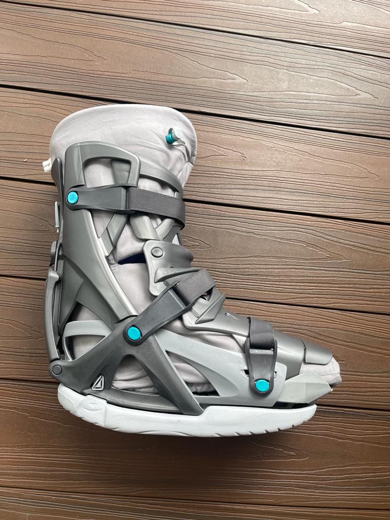 OPED Medical Boots, Health & Nutrition, Medical Supplies & Tools on ...