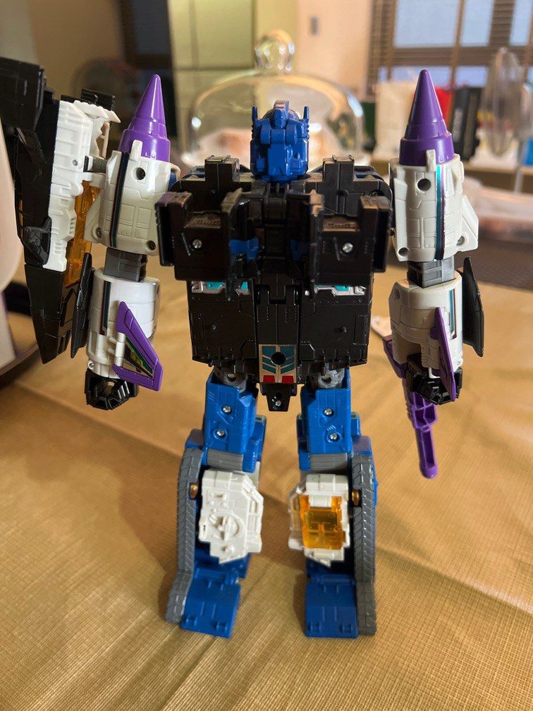 Overlord Titans return, Hobbies & Toys, Toys & Games on Carousell