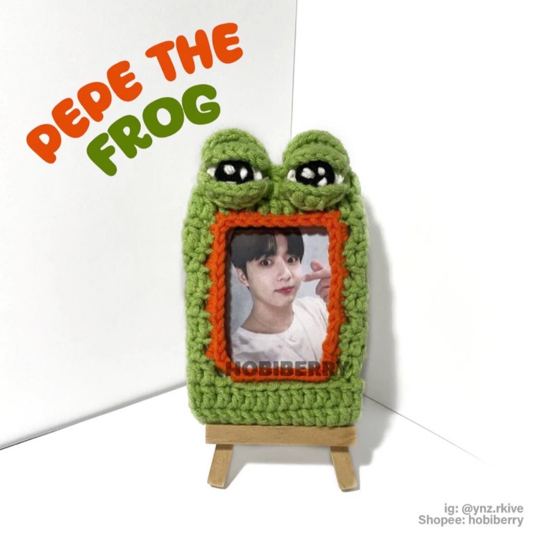 Pepe The Frog Crochet Photocard Holder, Hobbies & Toys, Stationary ...