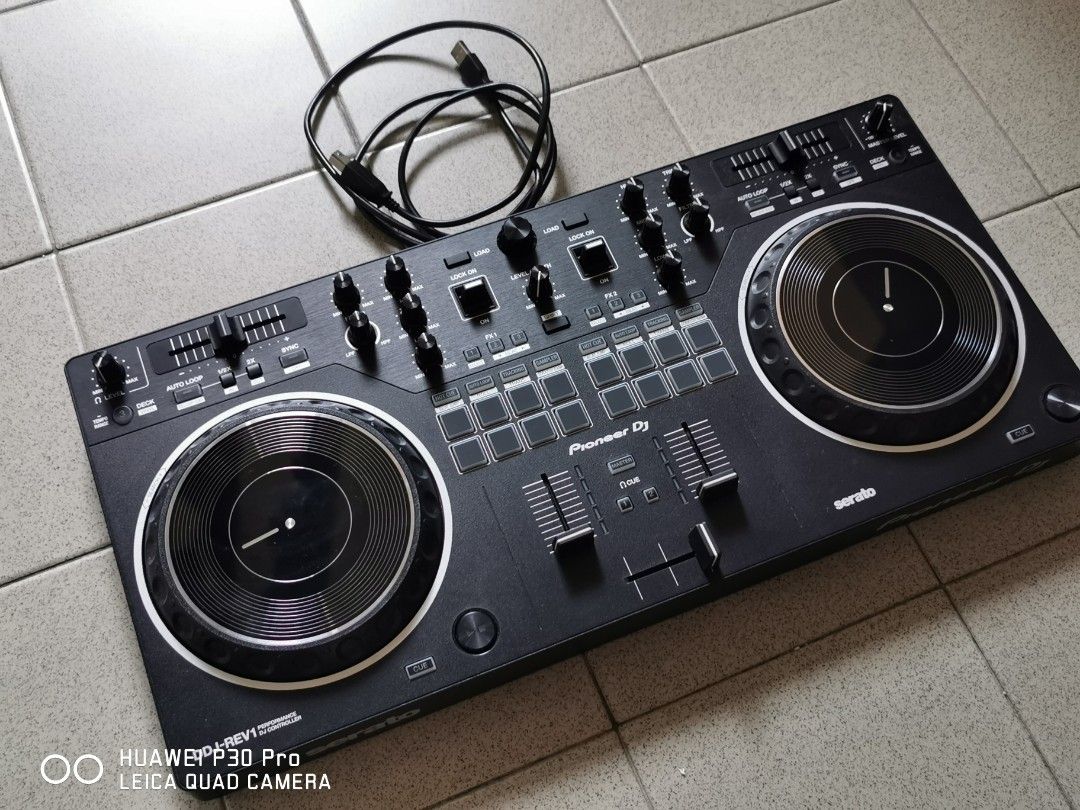 Pioneer DJ DDJ REV 1 (Black), Hobbies & Toys, Music & Media, Musical ...