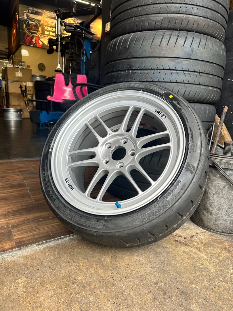 Potenza RE71RS 235/40R18 Tyre, Car Accessories, Tyres & Rims on Carousell