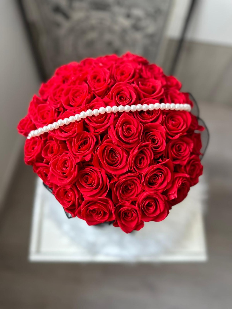 Preserved Flowers Red Roses Bouquet with Pearl, Hobbies & Toys ...