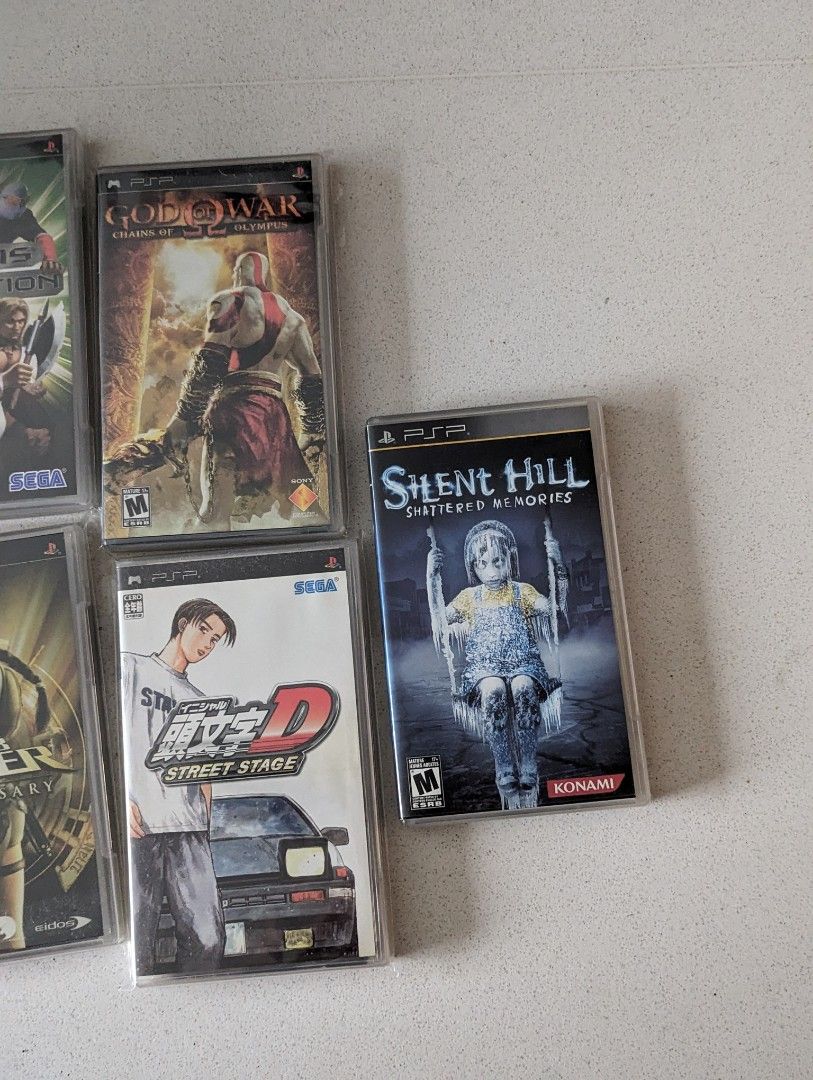 PSP Games silent hill shattered memories god of war chain of Olympus ...