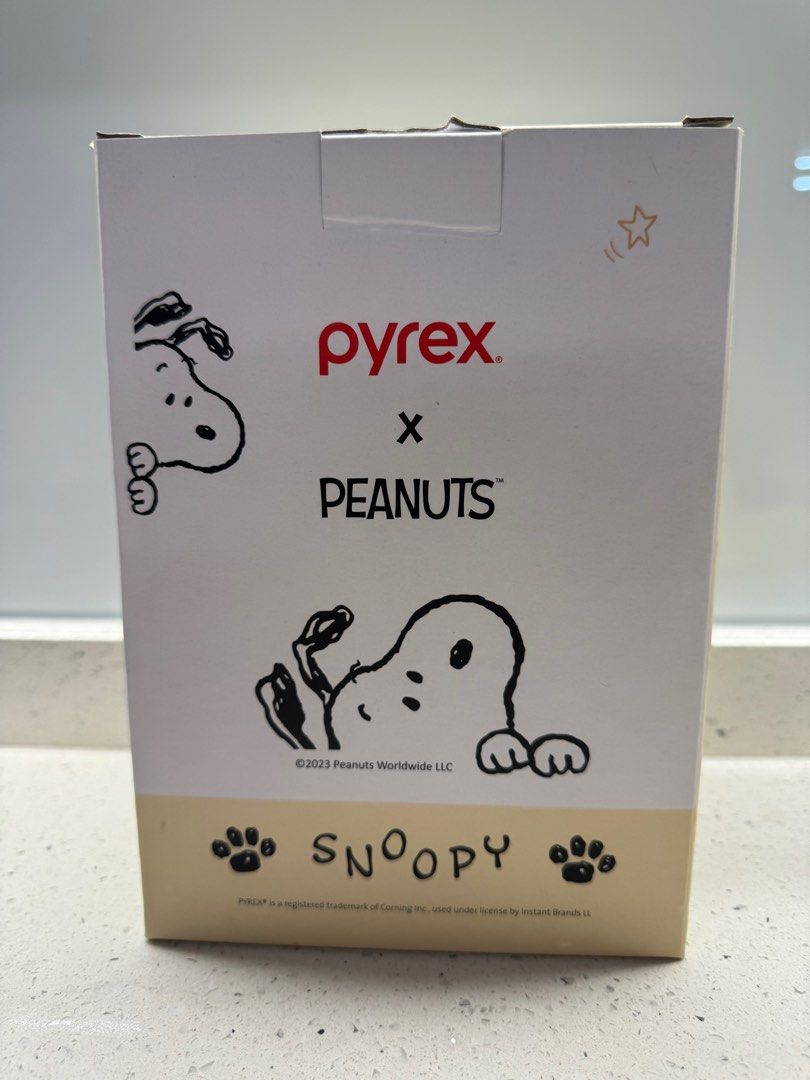 Pyrex x Snoopy Glass Jar 1450ml, Furniture & Home Living, Kitchenware ...