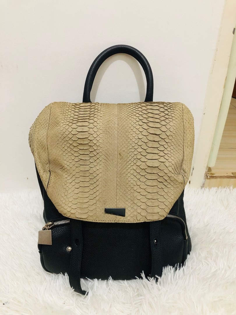 rouge & lounge backpack / sling, Women's Fashion, Bags & Wallets ...