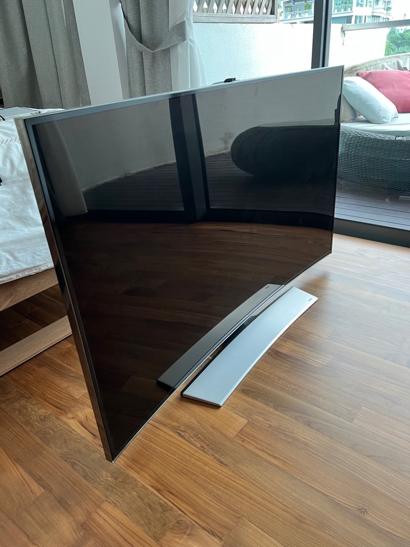 Samsung UHD 55inch curved TV, TV & Home Appliances, TV & Entertainment ...