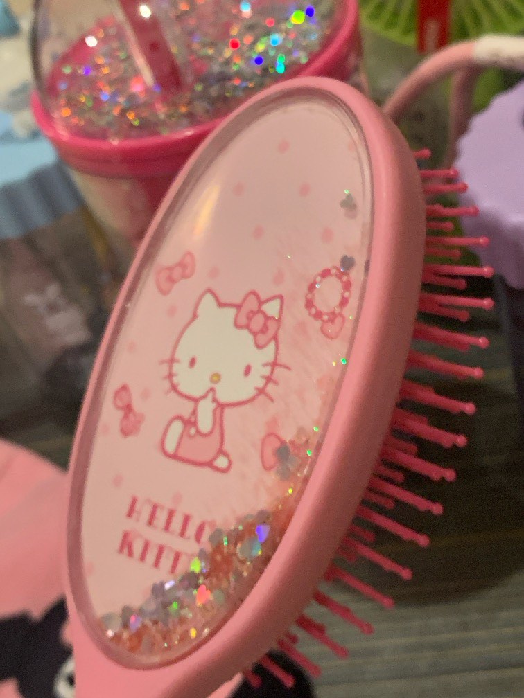 Sisir Hello Kitty Miniso x Sanrio, Kesehatan & Kecantikan, Perawatan ...