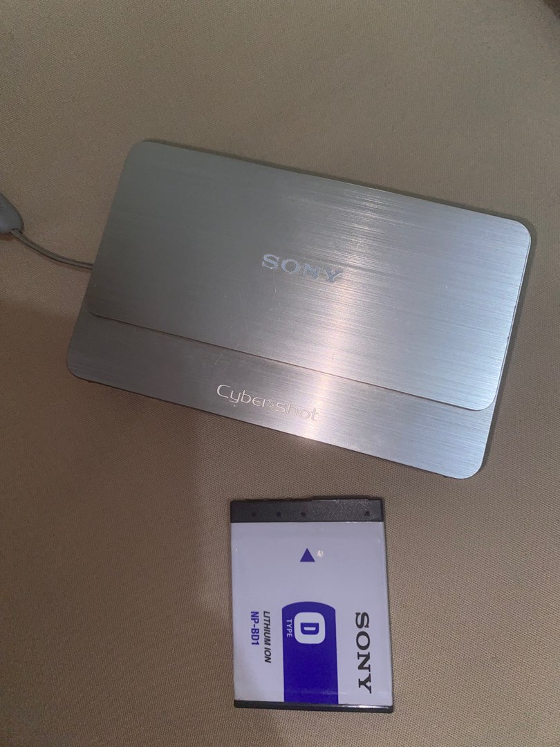 sony cybershot DSC-T700, Photography, Cameras on Carousell
