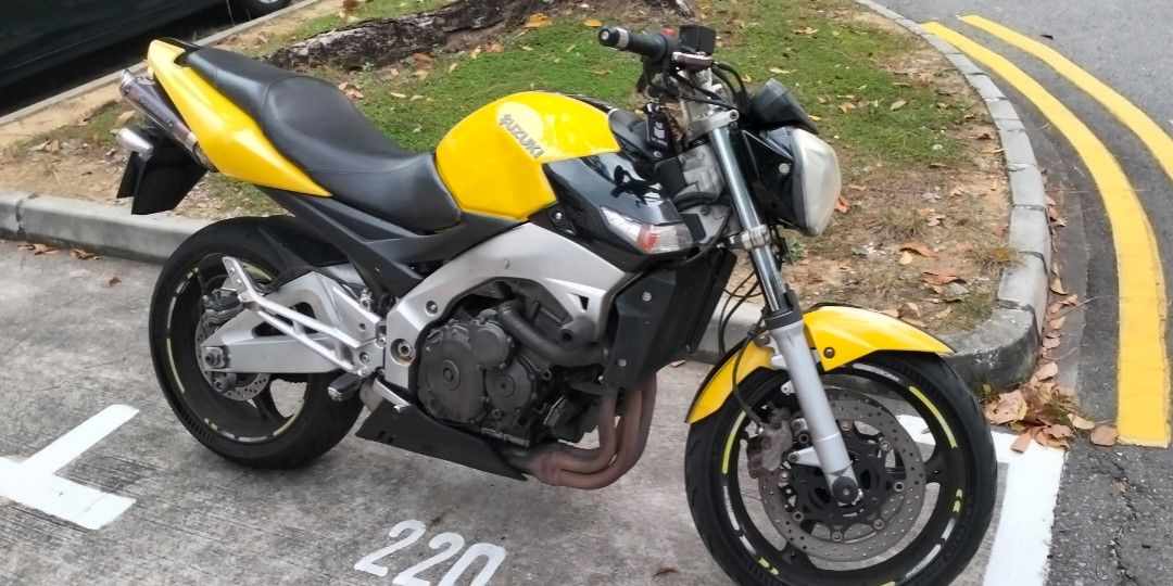 Suzuki GSR 400, Motorcycles, Motorcycles for Sale, Class 2A on Carousell