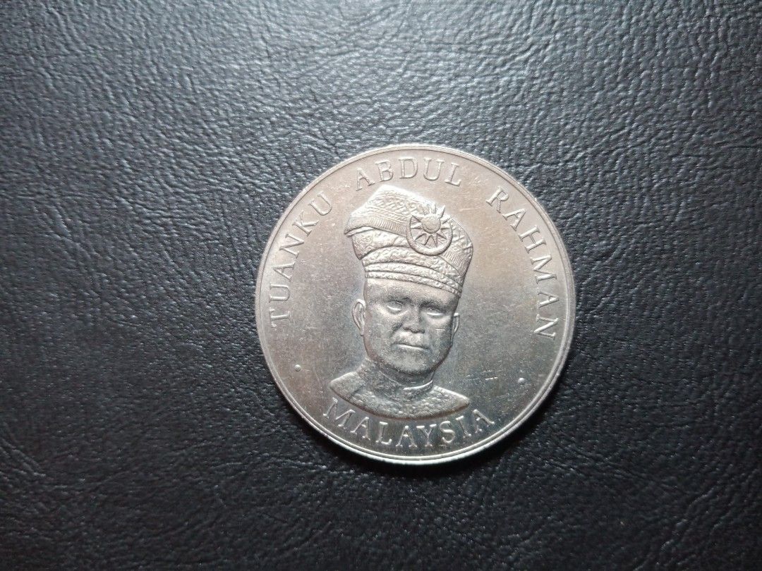 Syiling $1 Tuanku Abdul Rahman 1977, Hobbies & Toys, Collectibles ...