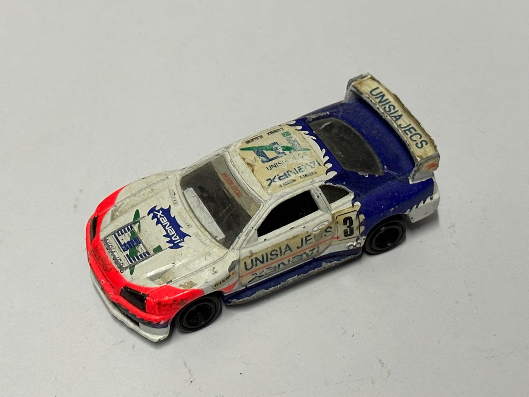 Takara Tomy Tomica No 40 Nissan Skyline GTR R33, 興趣及遊戲, 玩具 & 遊戲類 - Carousell