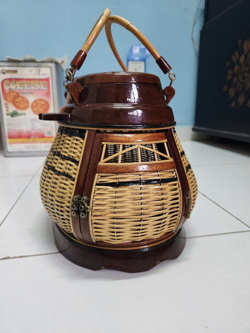 Terkukur Catok, Pet Supplies, Homes & Other Pet Accessories on Carousell