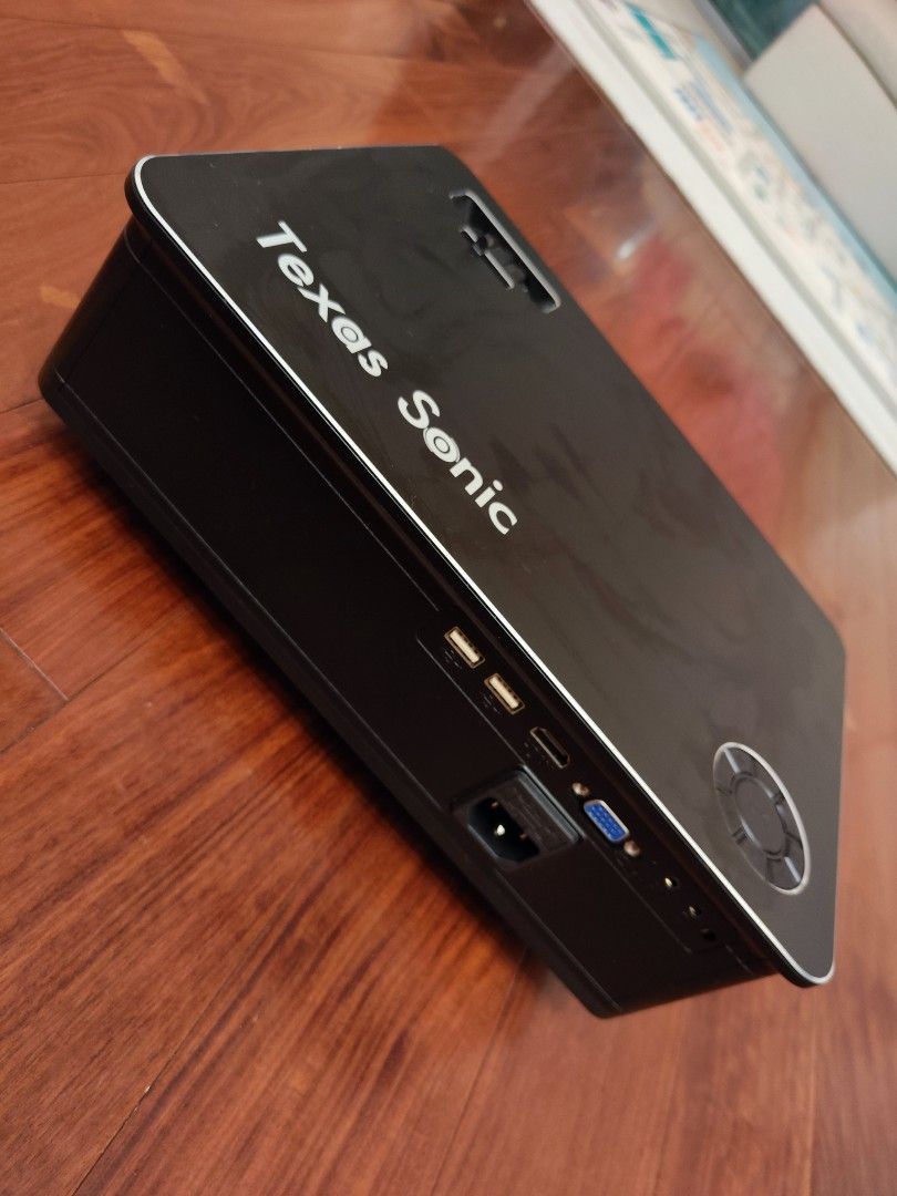 Texas Sonic W2 HD Projector, 家庭電器, 電視 & 其他娛樂, 投影機 - Carousell