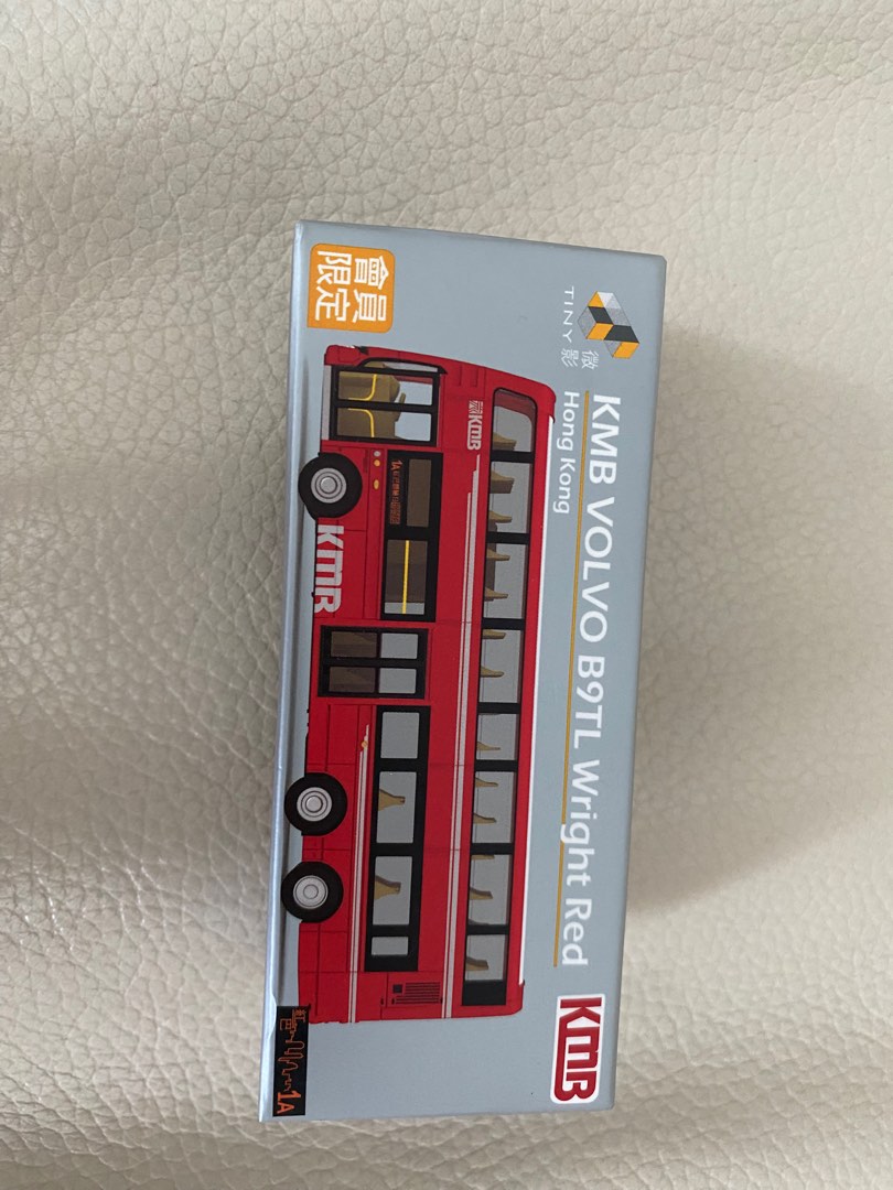 Tiny KMB Volvo B9TL Wright Red 1A, 興趣及遊戲, 玩具 & 遊戲類 - Carousell