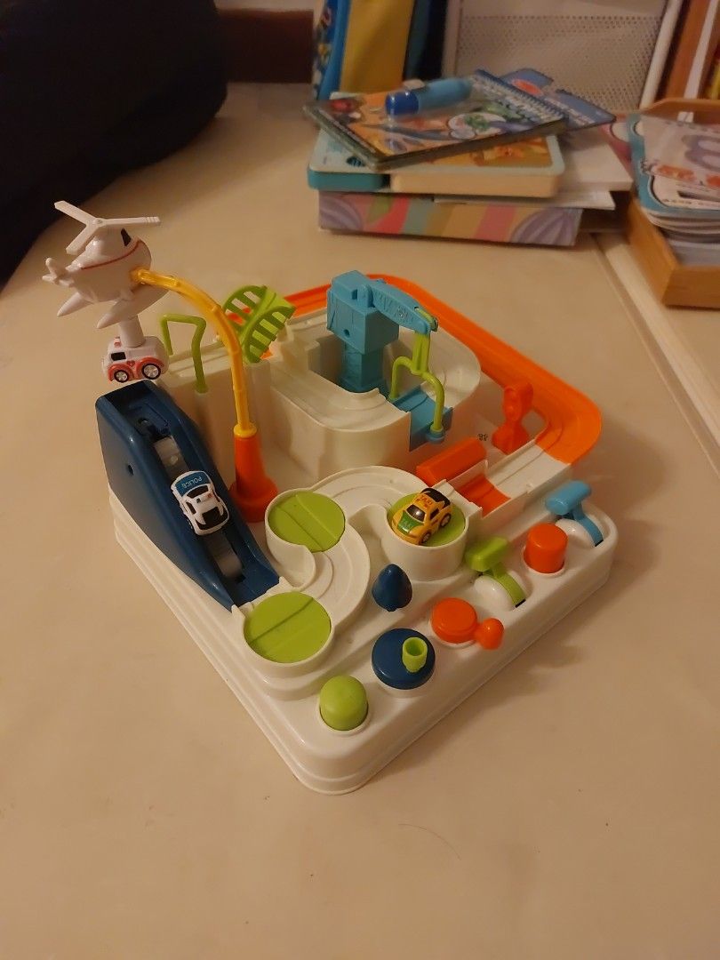 Toy car obstacle course, Hobbies & Toys, Toys & Games on Carousell
