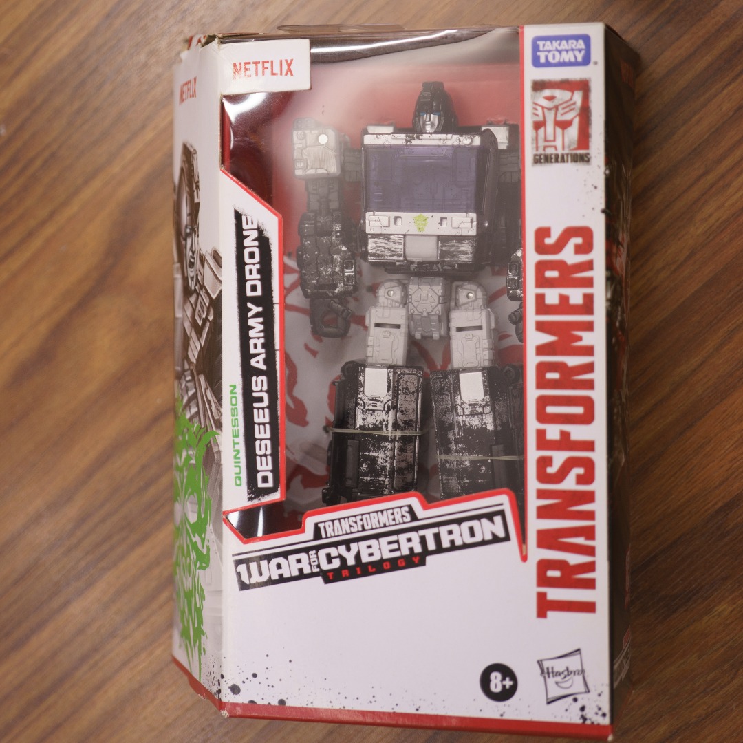 Transformers - Quintesson Deseeus Army Drone - War for Cybertron ...