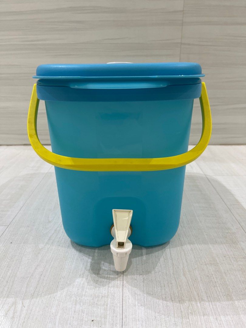 Tupperware water dispenser 10L, Furniture & Home Living, Kitchenware ...