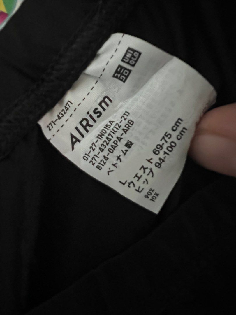Uniqlo Airsim Leggingsp, Women's Fashion, Bottoms, Jeans on Carousell