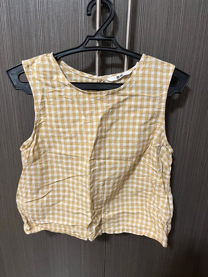 Uniqlo Gingham Top, Women's Fashion, Tops, Sleeveless on Carousell