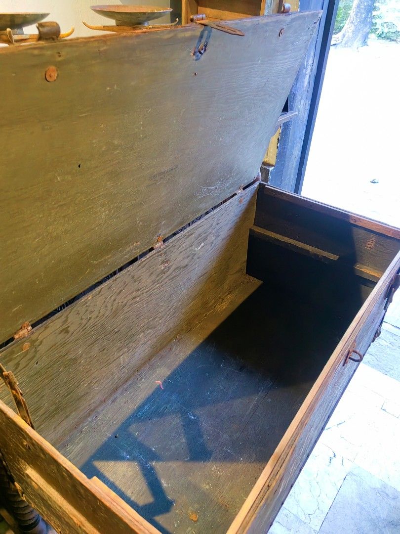 Vintage Philippine Armi Manila PI Baul Ammo Box, Hobbies & Toys ...