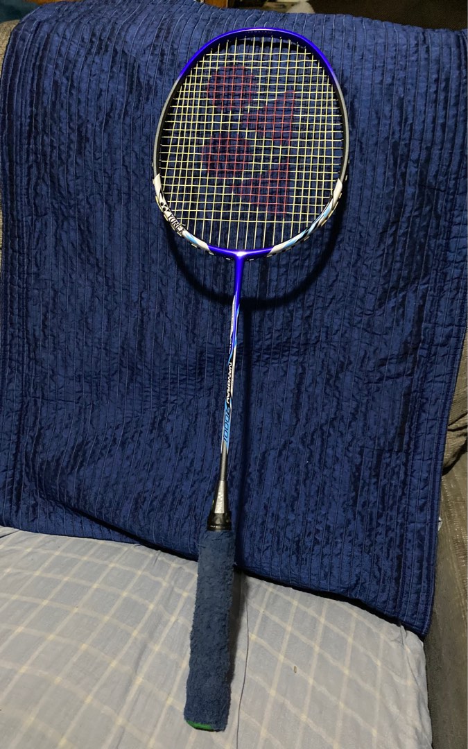 Yonex Nanoray 7000i, Sports Equipment, Sports & Games, Racket and Ball ...
