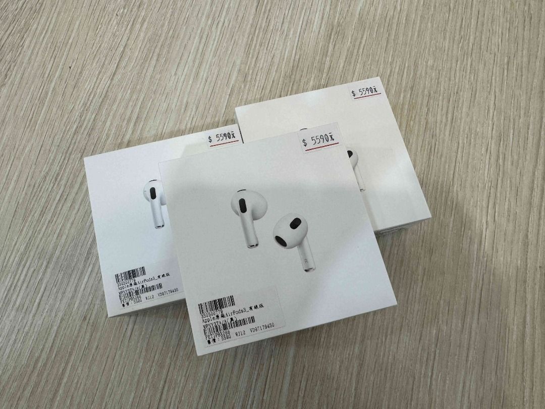 全新 Apple Airpods 3代 有線充電版 台灣公司貨 只要4600 手機及配件 智慧穿戴裝置及智慧手錶在旋轉拍賣