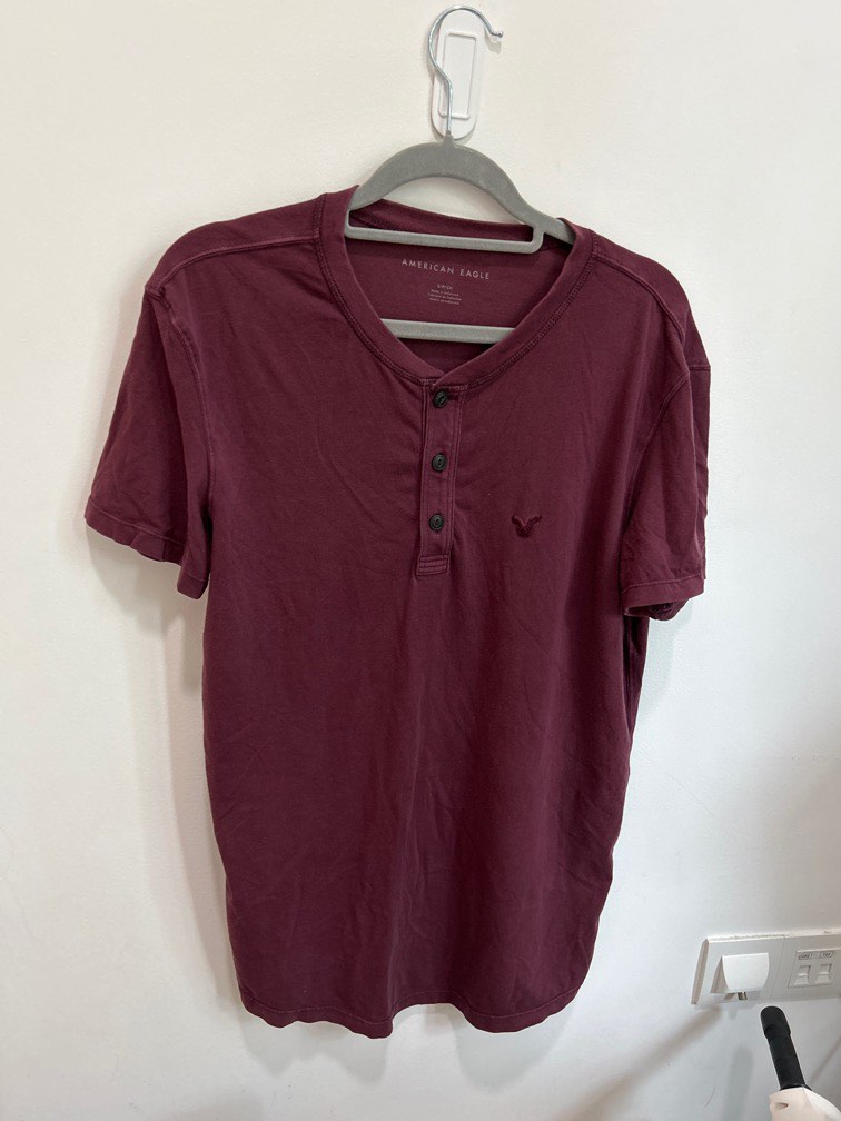 American Eagle Maroon Basic Tee, Men's Fashion, Tops & Sets, Tshirts & Polo Shirts on Carousell