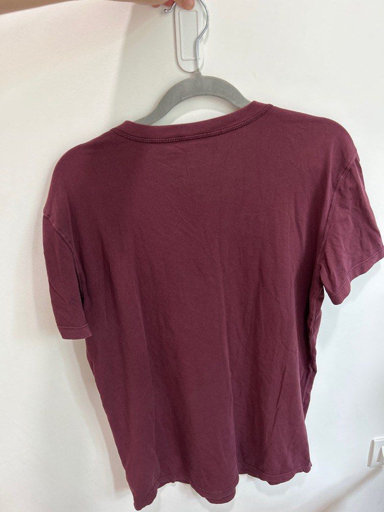 American Eagle Maroon Basic Tee, Men's Fashion, Tops & Sets, Tshirts & Polo Shirts on Carousell