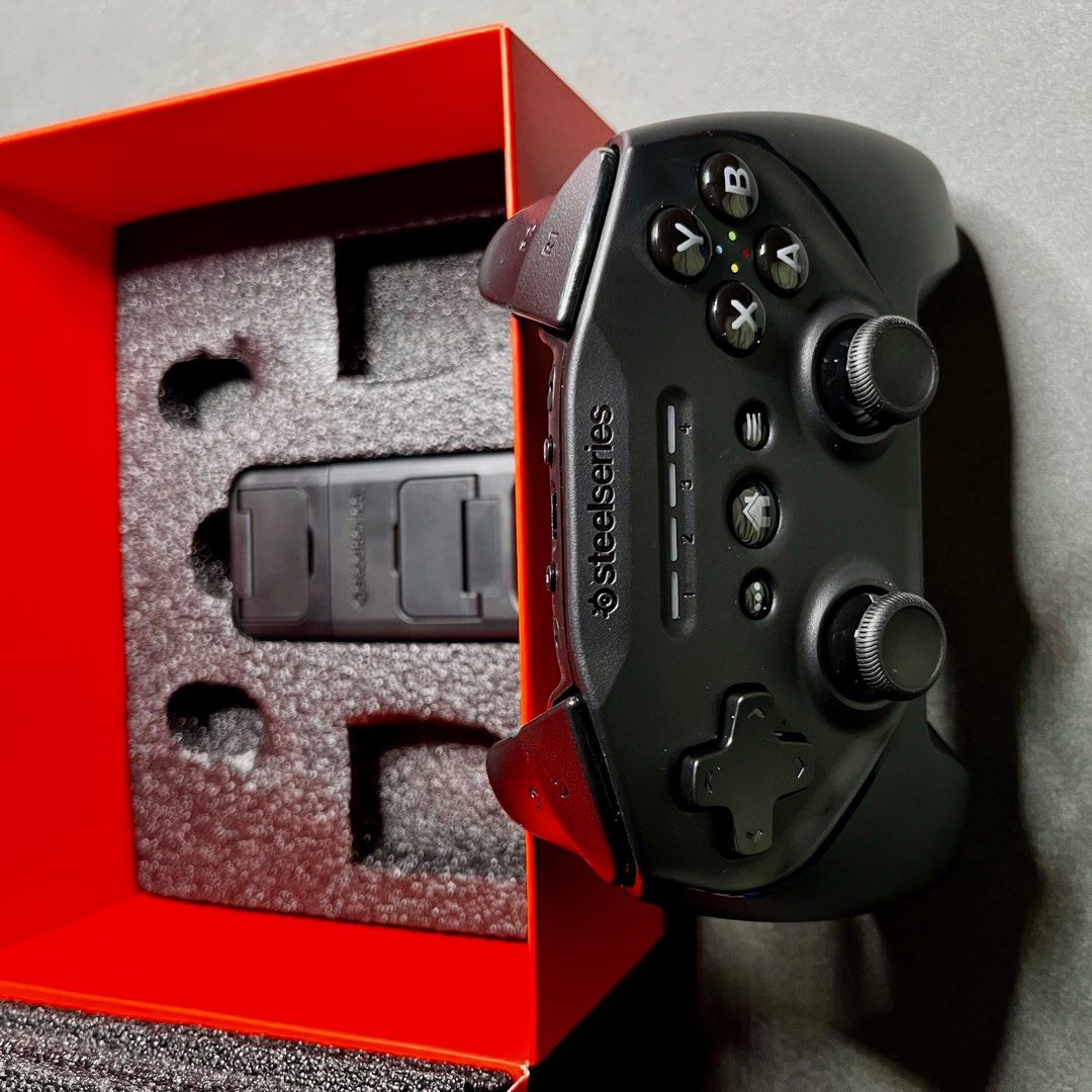 Apple Game Controller Steel Series Nimbus+, Video Gaming, Gaming ...