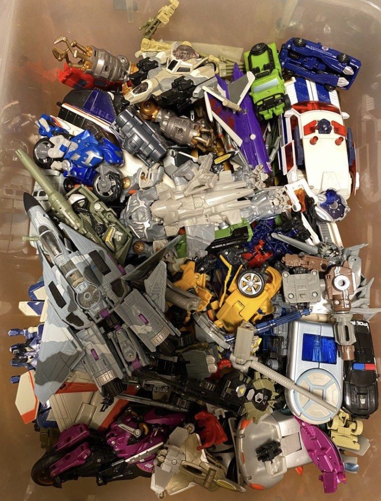 Assorted Hasbro Transformers action figures deluxe legends scout ...