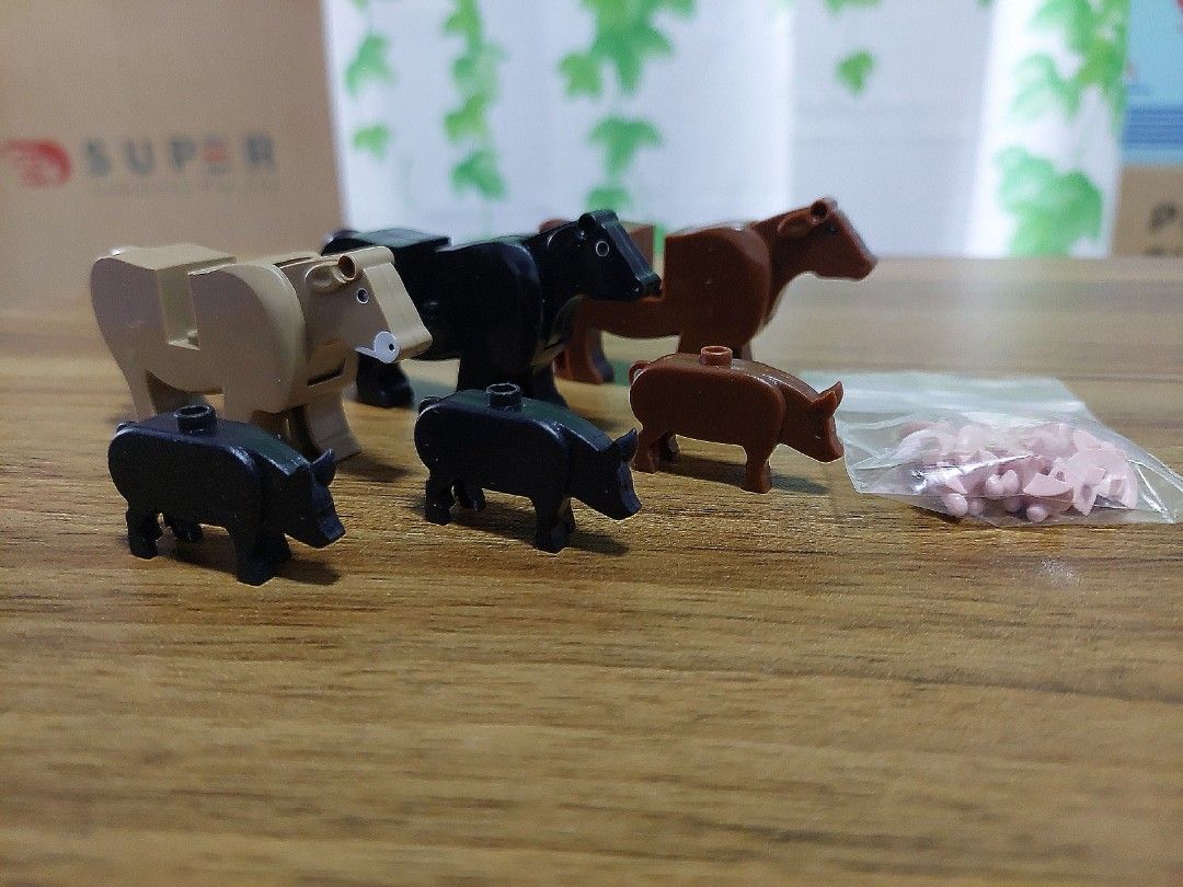 Brickforge Cows and Pigs, Hobbies & Toys, Toys & Games on Carousell