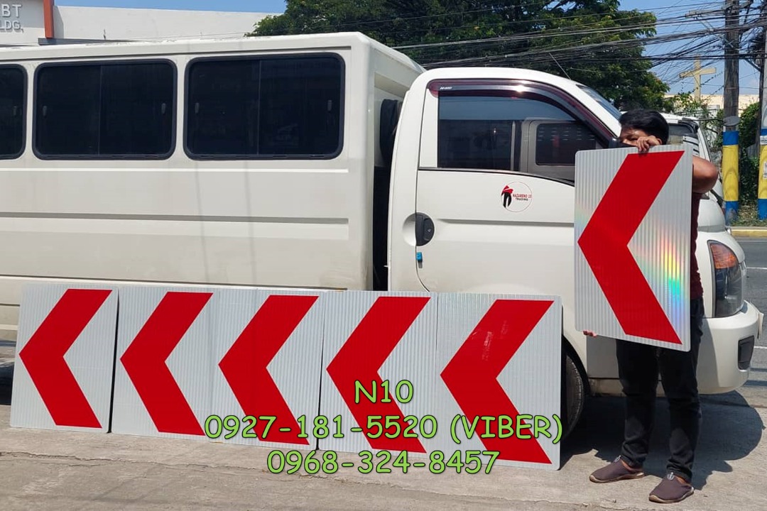 chevron signage, Commercial & Industrial, Industrial Equipment on Carousell