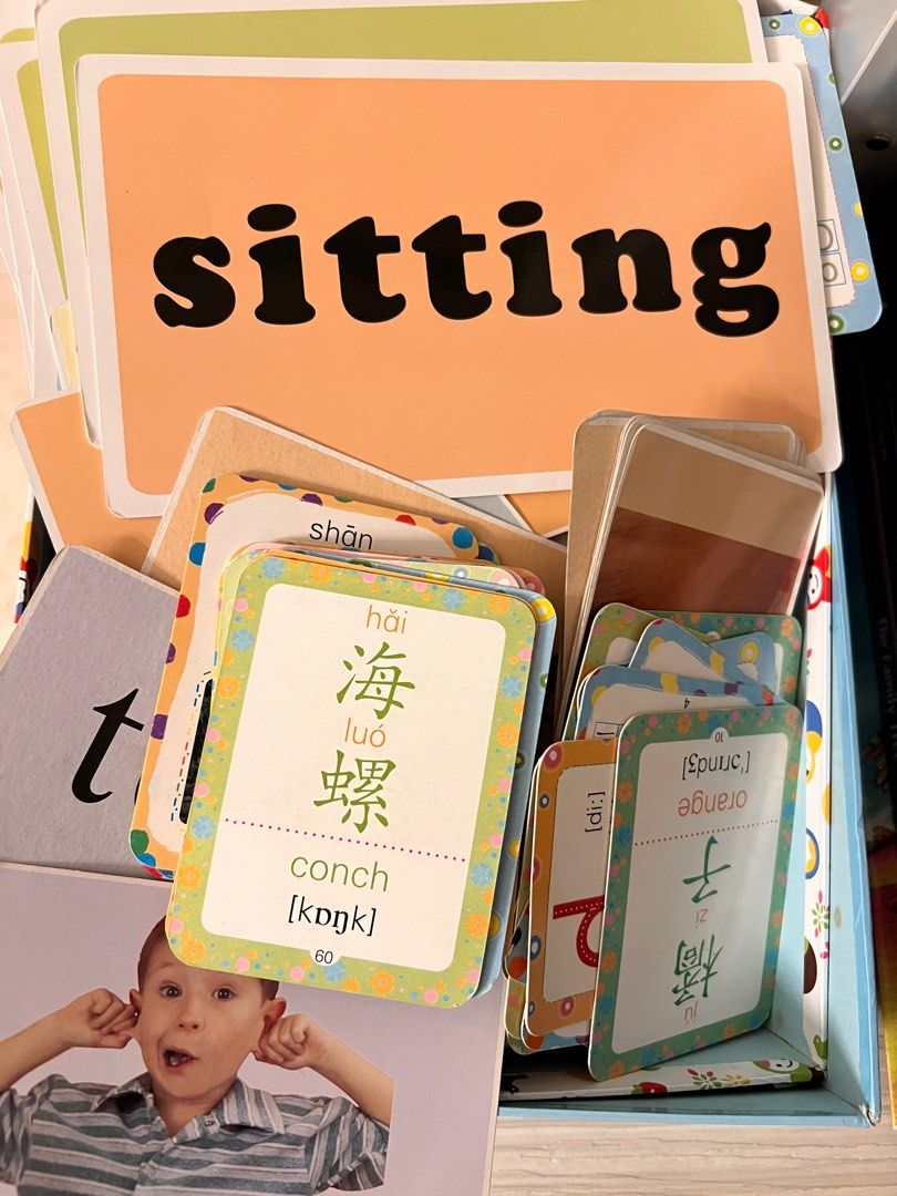 Chinese and English flash cards, Hobbies & Toys, Toys & Games on Carousell