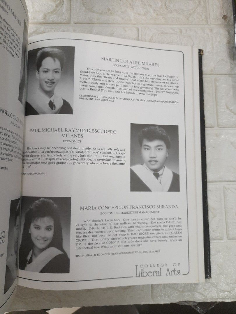 DLSU Yearbook 89, Hobbies & Toys, Books & Magazines, Textbooks on Carousell