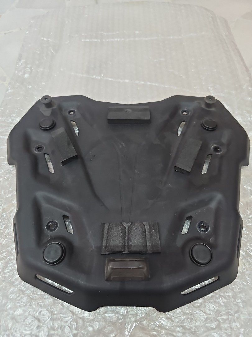 Givi Trekker M9 Base Plate, Motorcycles, Motorcycle Accessories on ...