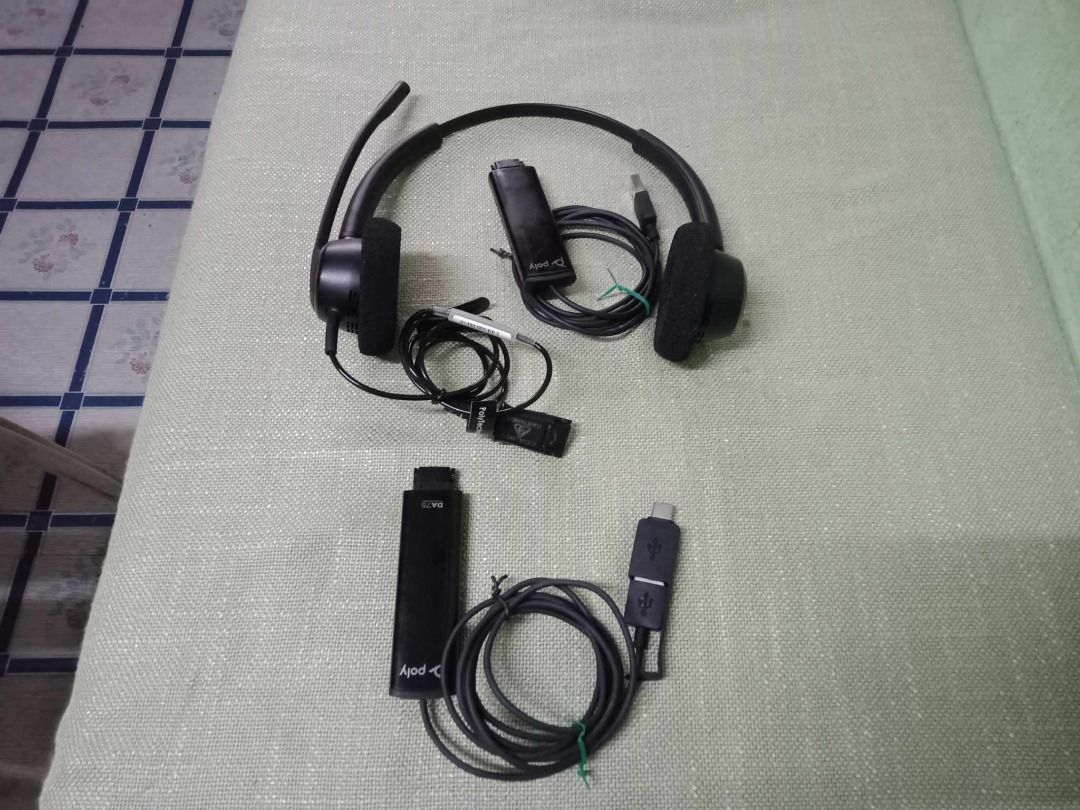 headset Plantronics DA70 at DA75, Audio, Headphones & Headsets on Carousell