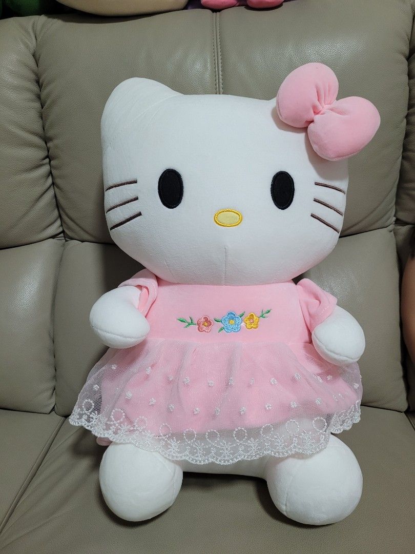 Hello Kitty Plush Toy, Hobbies & Toys, Toys & Games on Carousell
