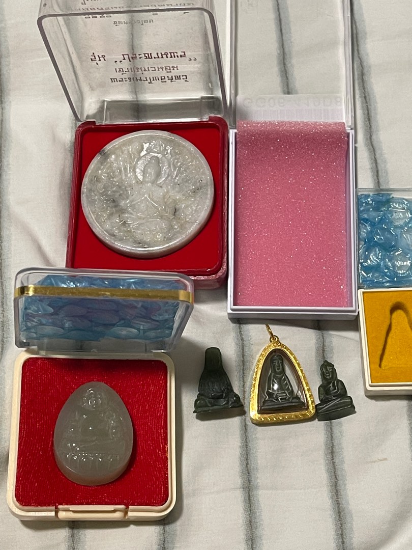 Jade amulet, Hobbies & Toys, Memorabilia & Collectibles, Religious ...