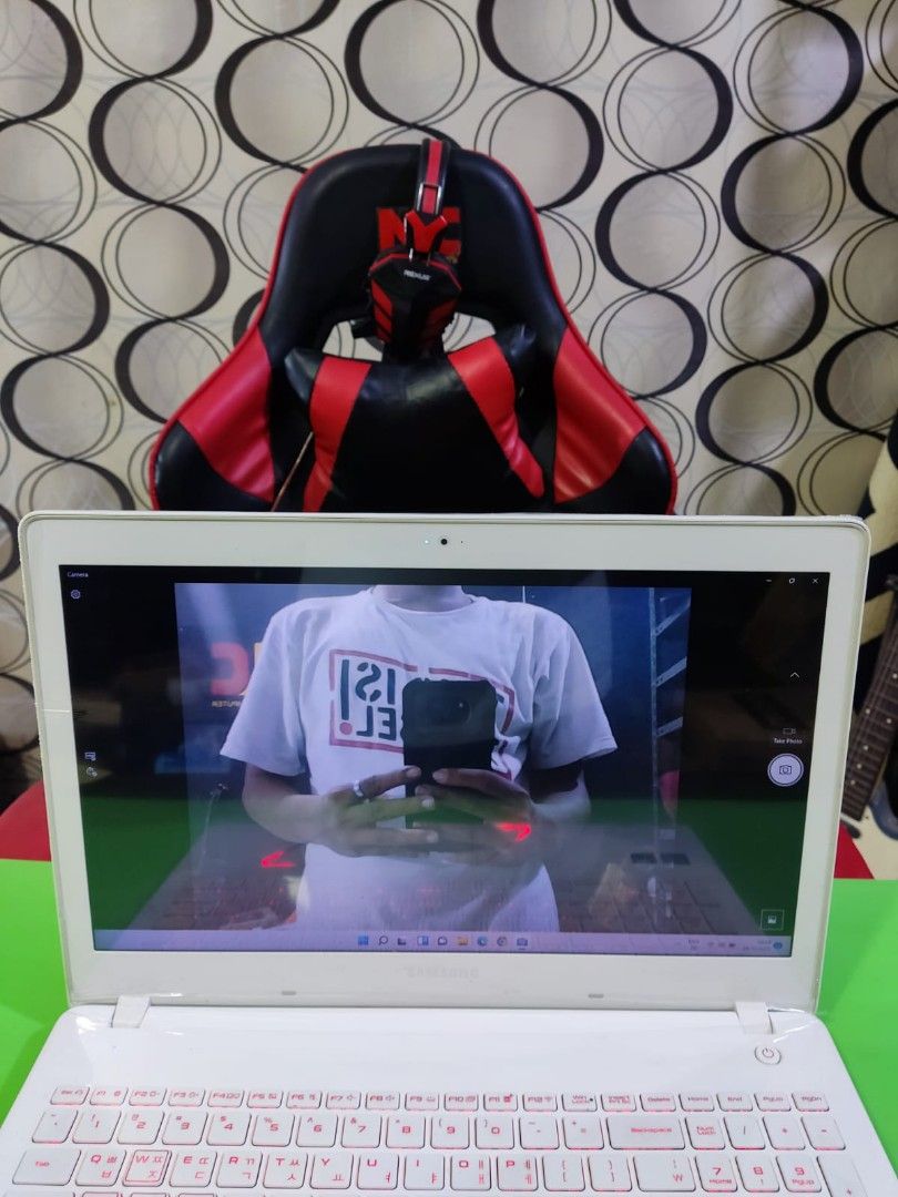 Laptop RARE INOVATIVE & FUTURISTIK Gaming SAMSUNG ODYSSEY 800G5L Pure ...