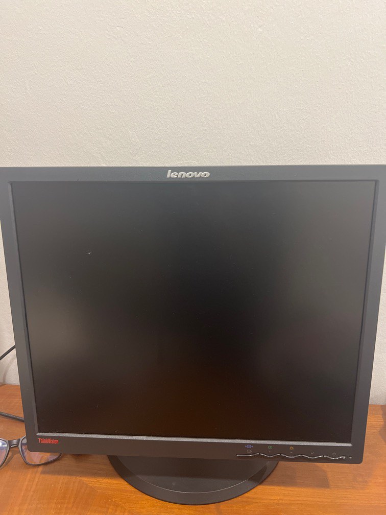 Lenovo super old monitor, Computers & Tech, Desktops on Carousell