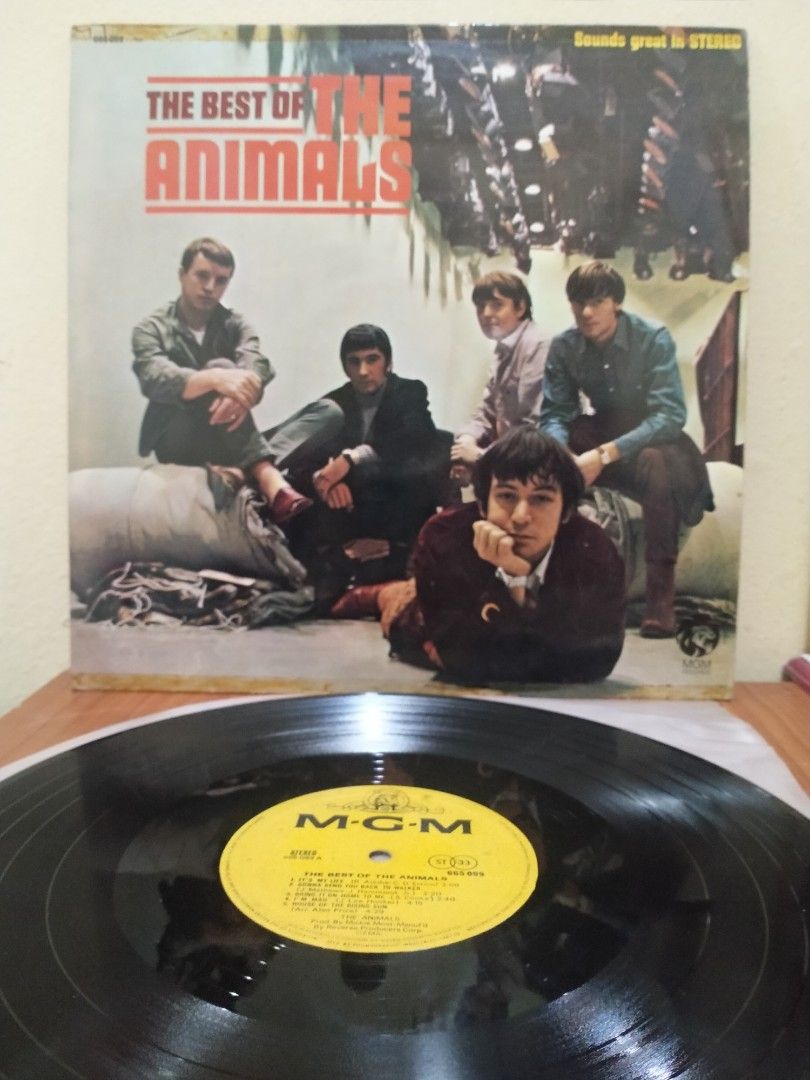 LP PIRING HITAM The Animals The best of, Hobbies & Toys, Music & Media ...